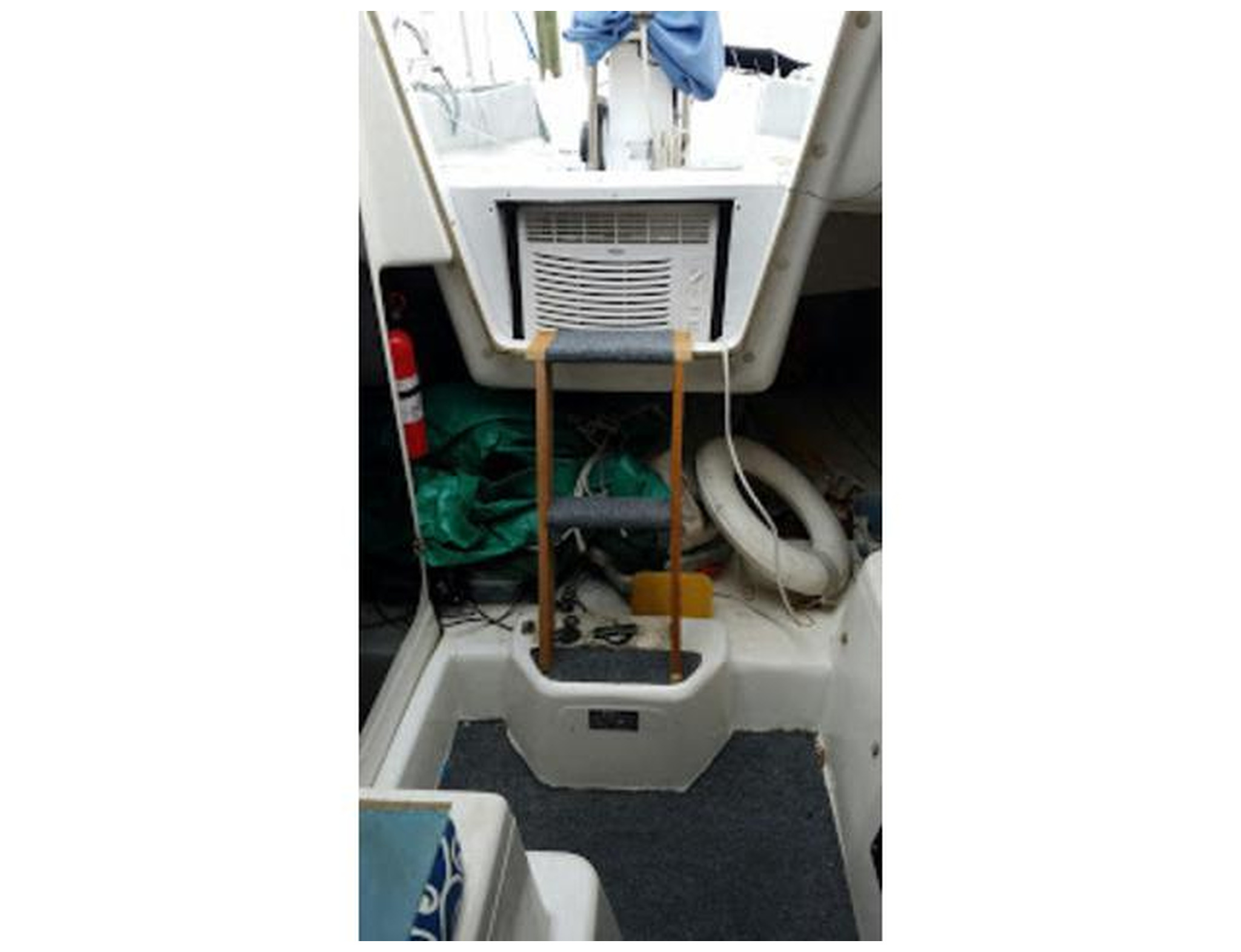 Mac 26x compaionway steps - Macgregor Mods